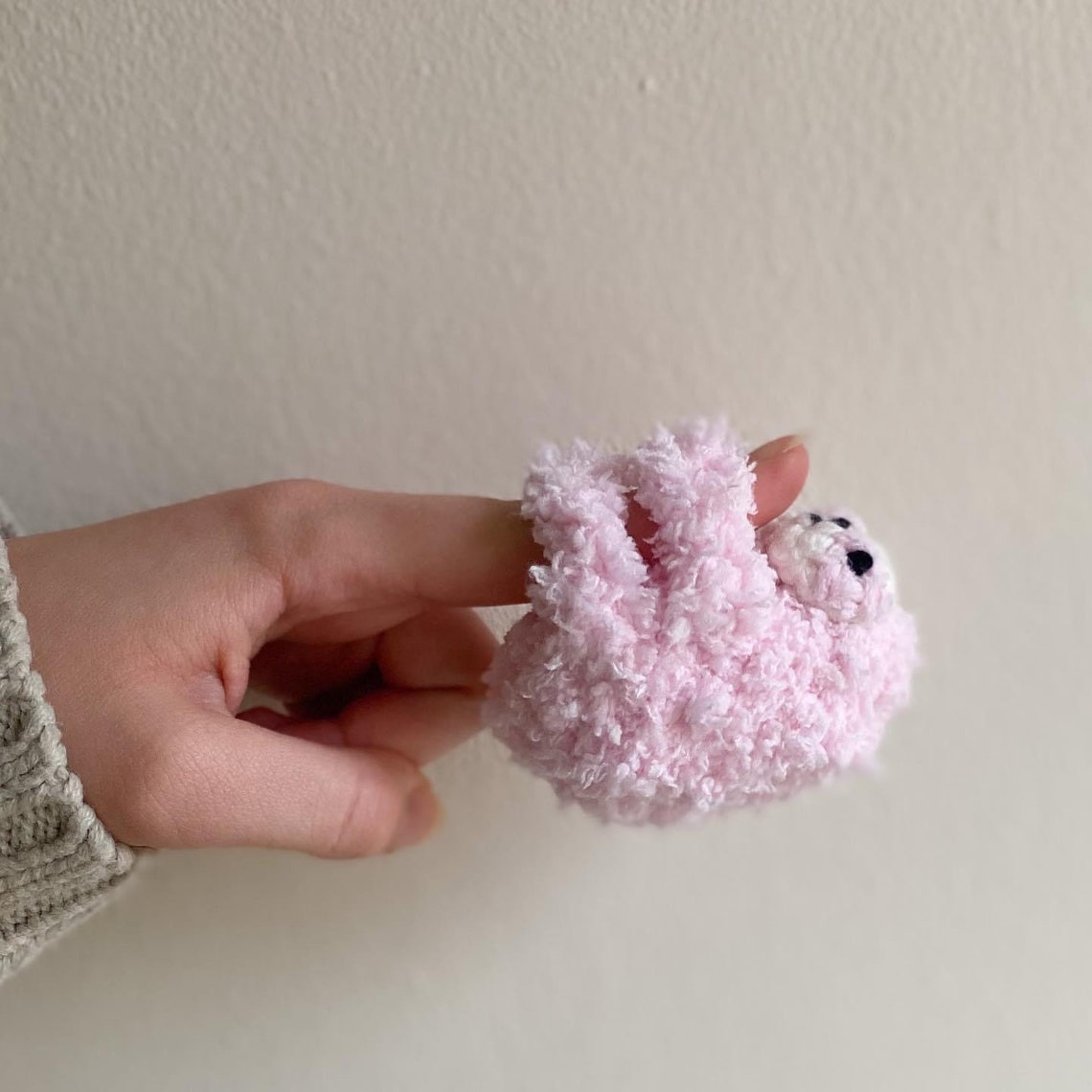 Fluffy Finger Hugger Sloth Crochet Pattern. PDF Tutorial Download. (US ...