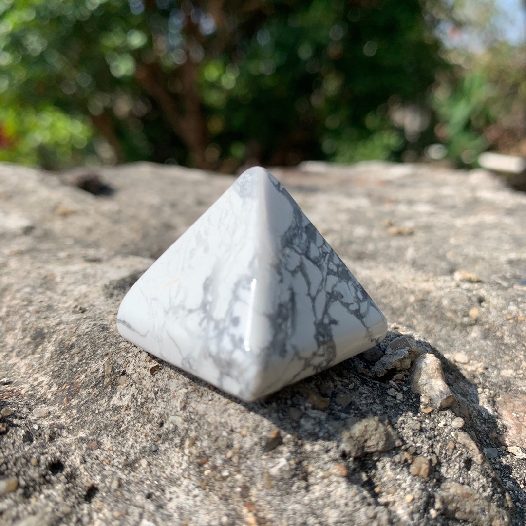 Howlite Pyramid, Gemstone Pyramid, Meditation Stone, Chakra Pyramid ...
