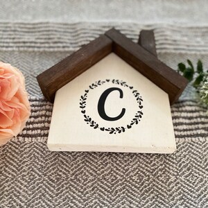 Small Farmhouse Sign / Monogram House Sign / Last Name / - Etsy