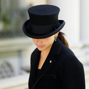 BLACK Top Hat - Elegant Black Felt Low Top Hat - Classic Vintage Style ...