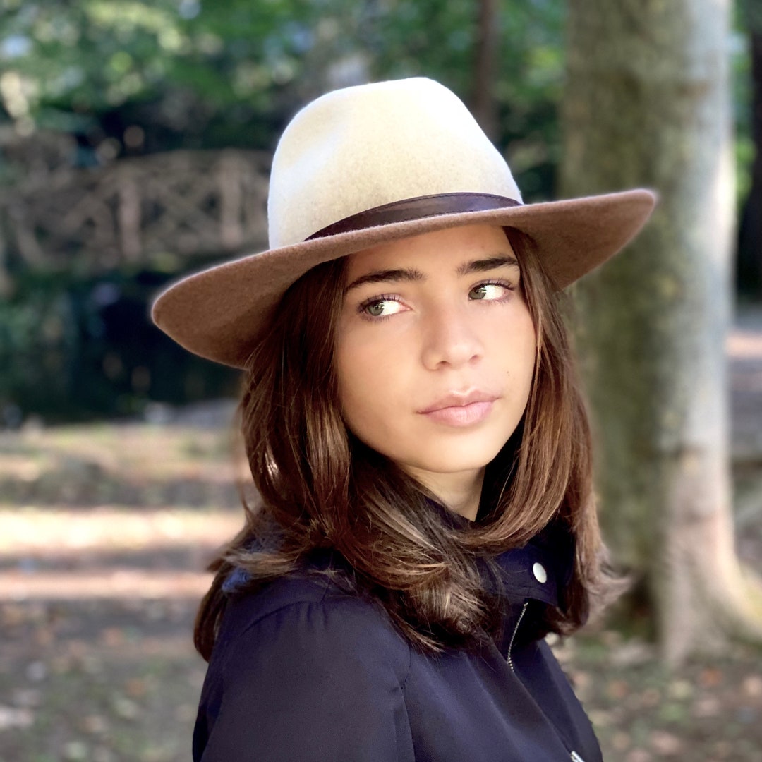 Classic Beige Fedora Hat for Men and Women - Stylish Faded Felt Design ...