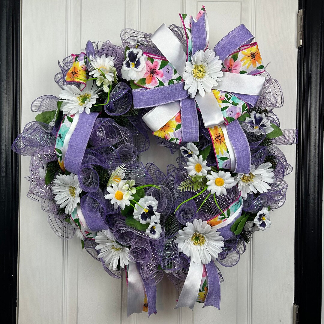 Spring/ Summer Daily on Evergreen Base, Spring Front Door Decor - Etsy