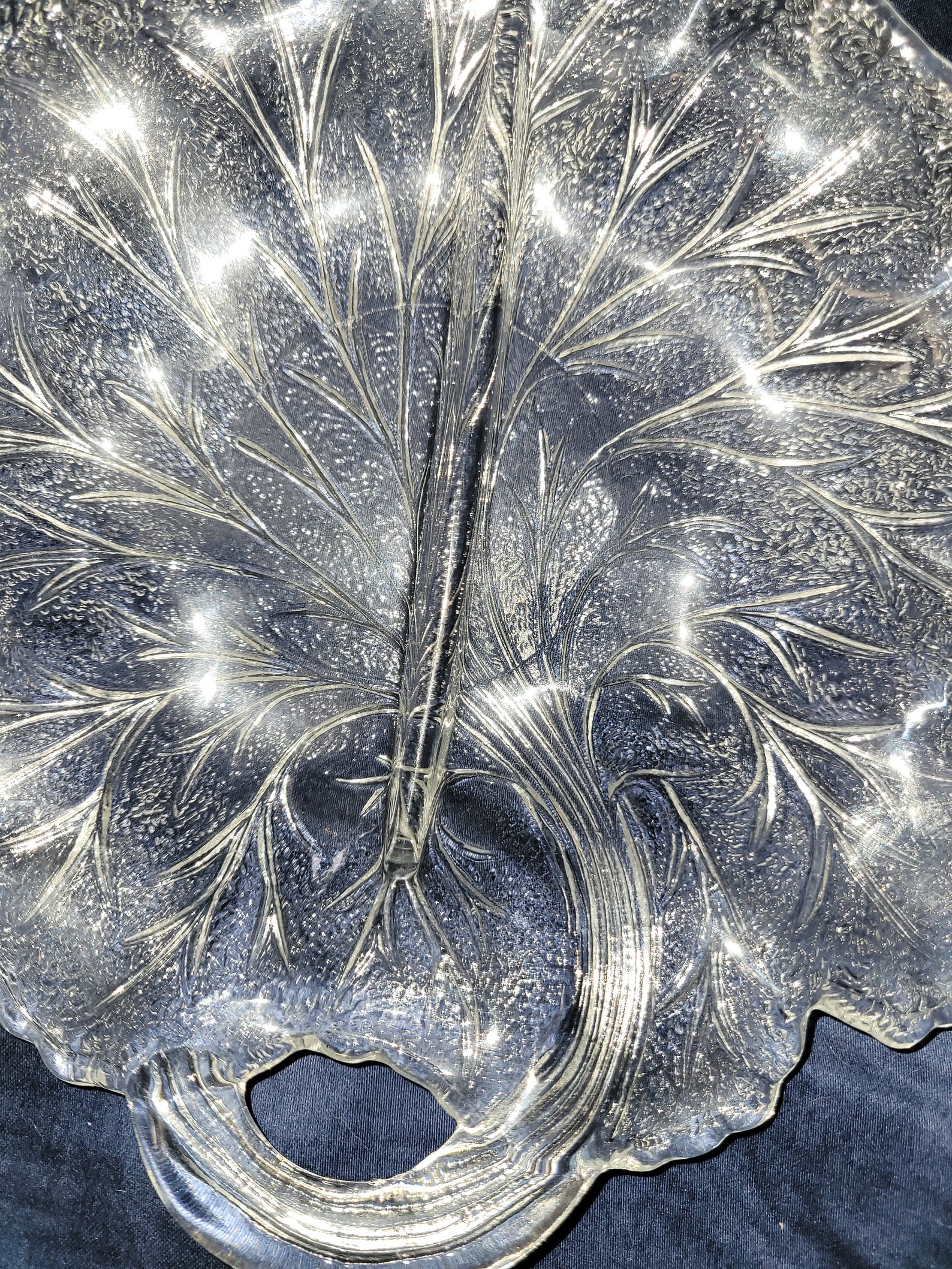 2 Vintage Indiana Glass Leaf Dishes Green Crystal Clear Divided - Etsy