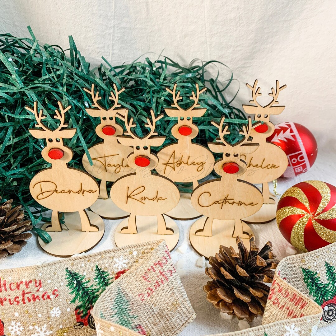 Christmas Reindeer Place Card, Wooden Family Names Card, Rustic Place ...