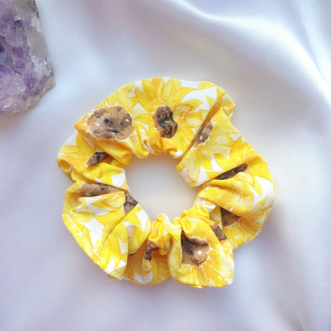 Sunflower Scrunchie, Floral Hair Accessory, Sunflower Gift for Friend ...