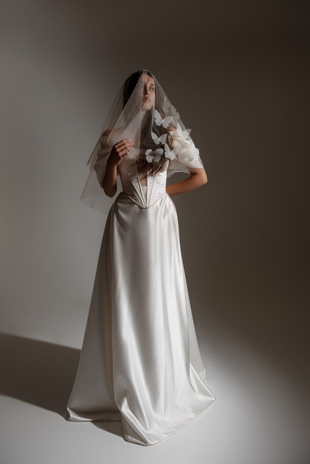 Elegant Wedding Veil With Personalized Touch, Handcrafted Bridal Veil ...