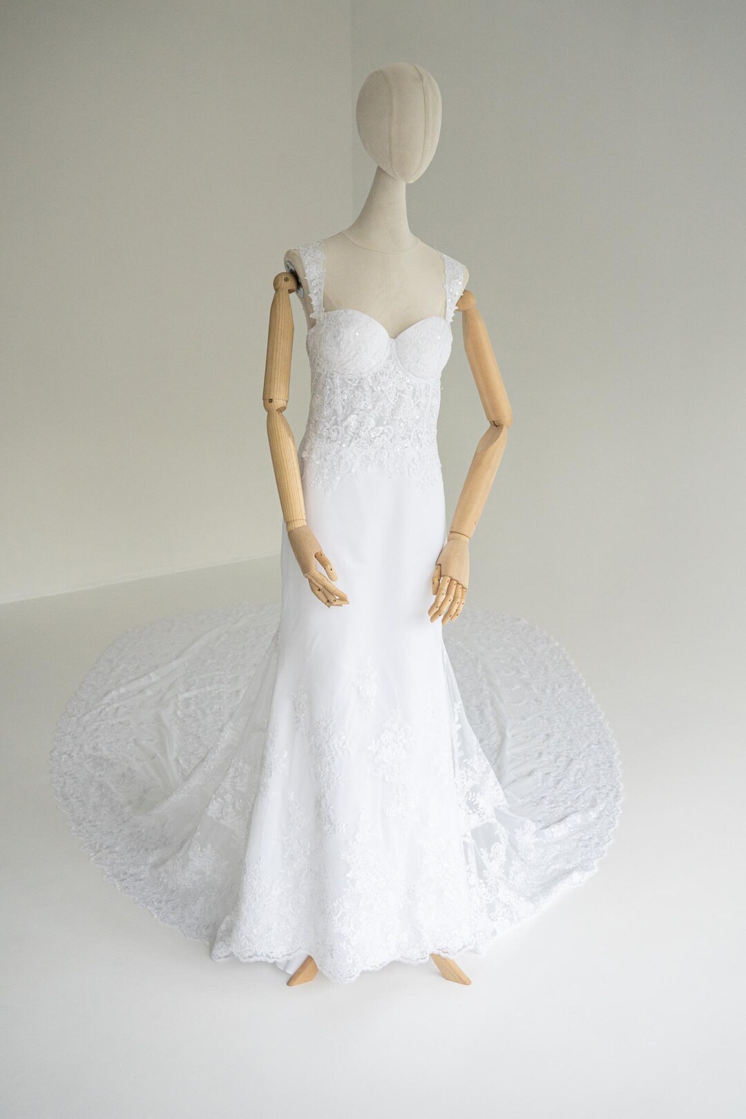 Formal White Wedding Dress With Train, Elegant Floor Length Gown ...