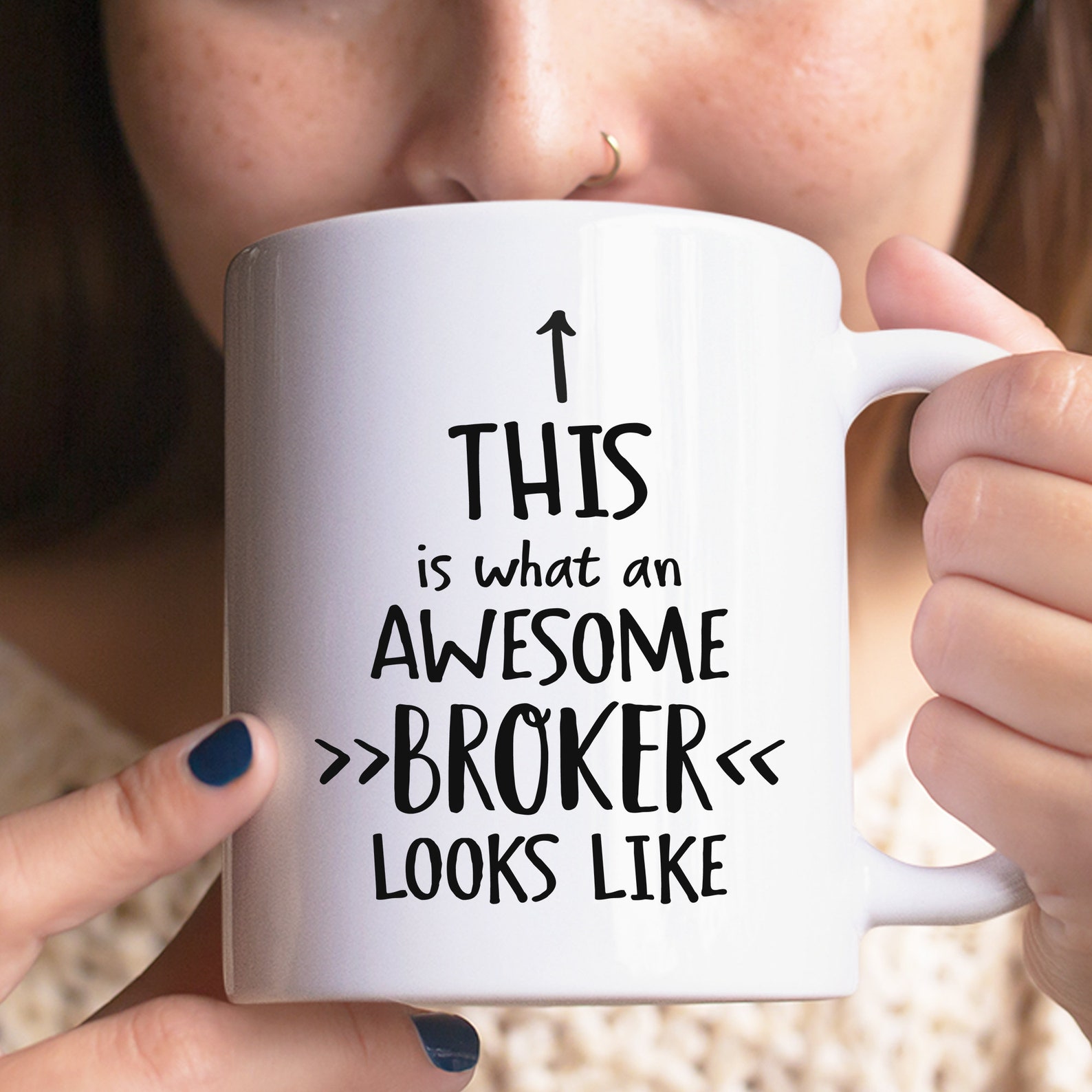 This is What an Awesome Broker Looks Like Funny Mug, Broker Gift, Real ...