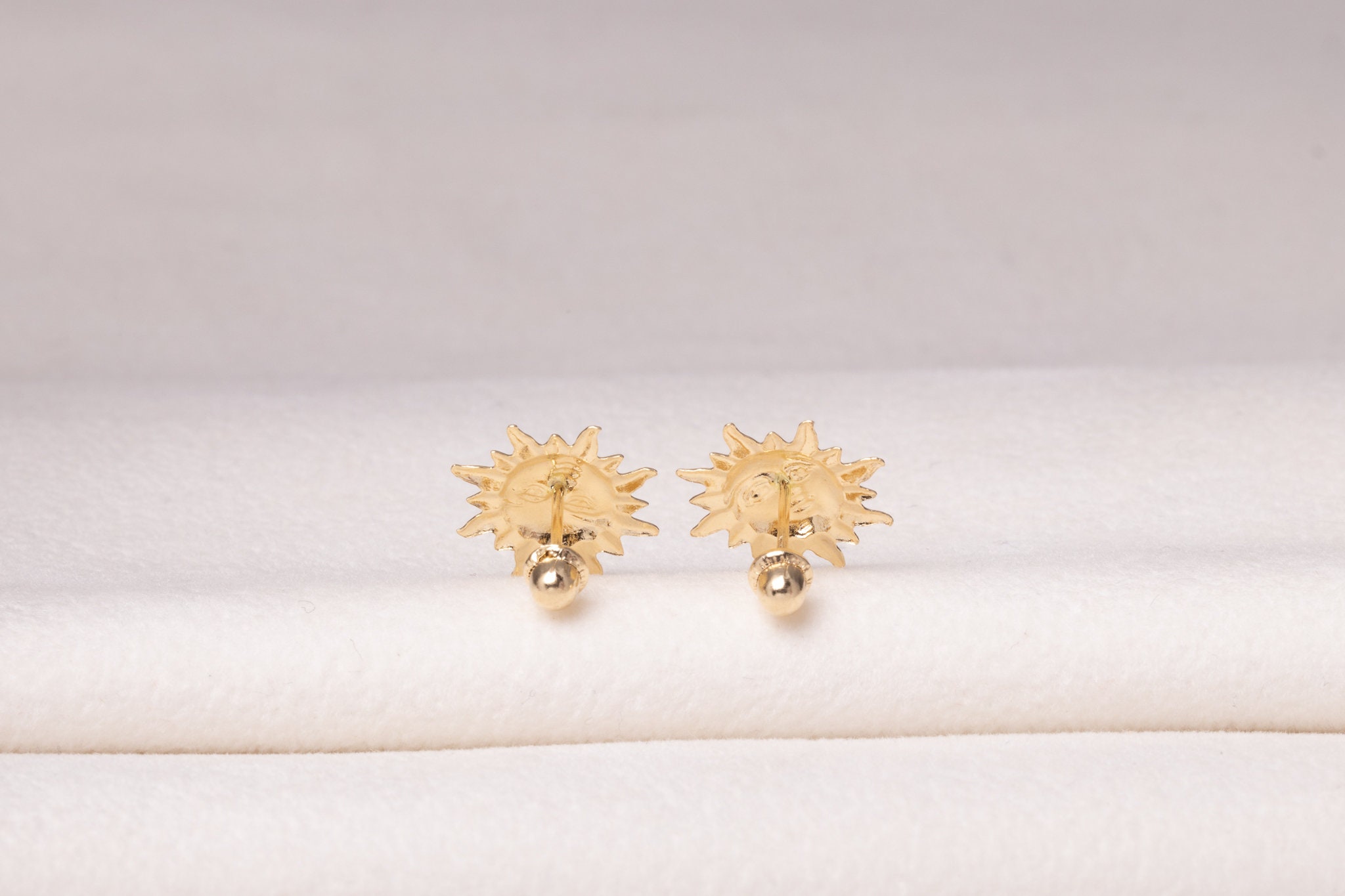 14K Solid Gold Sun Stud Earrings - Etsy