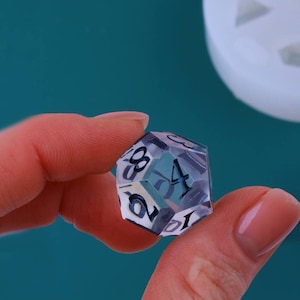Silicone Mold RPG Dice Set - 7 Sharp Edge Dice Set - Reusable Silicone ...