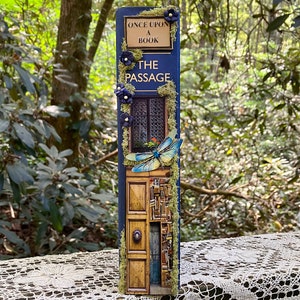 SAMPLES of Personalized Custom Book Houses/book House With Your ...