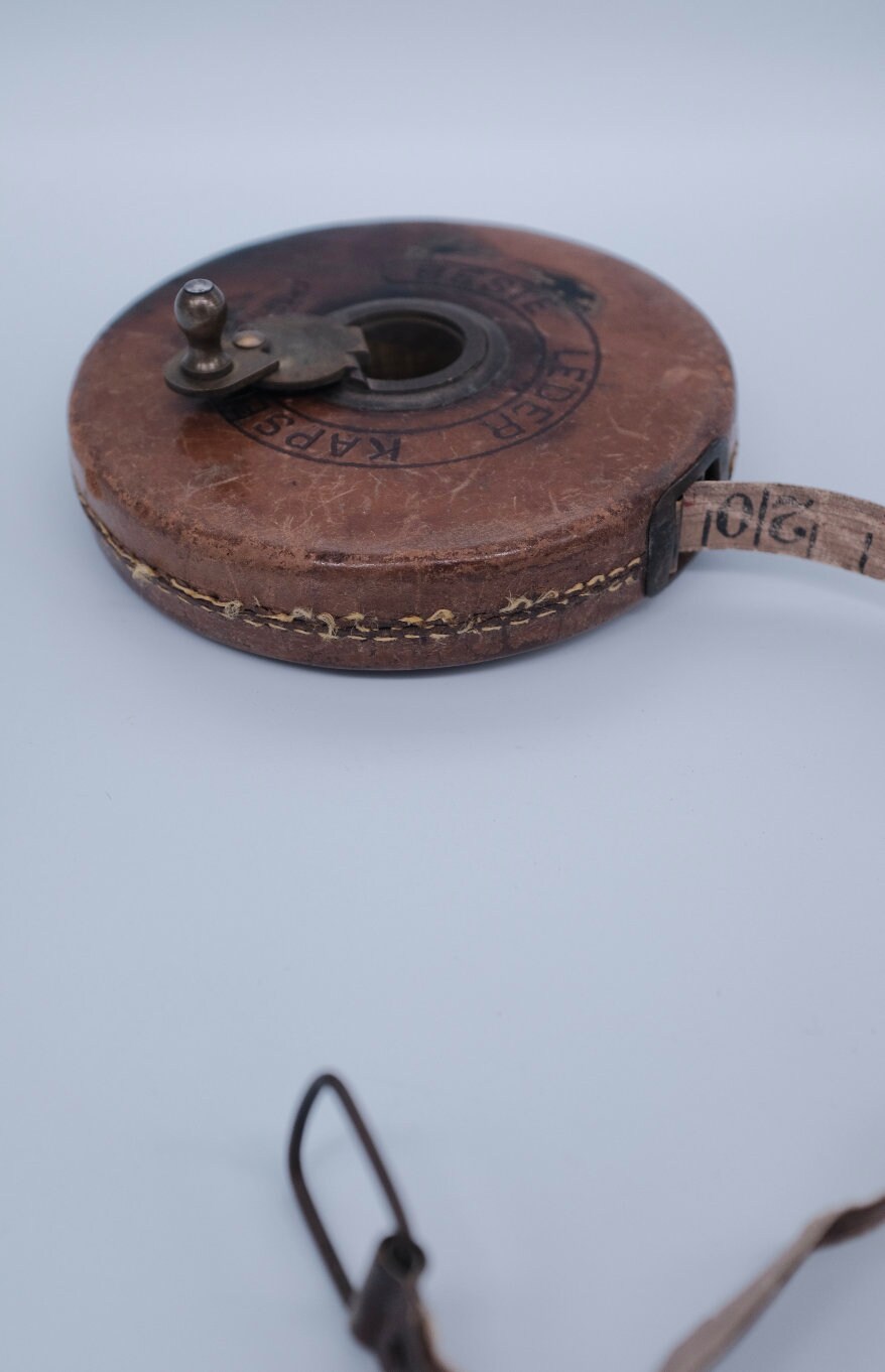 MASSI Measuring Tape, Beste Leder Kapsel by Massi, Made in German ...