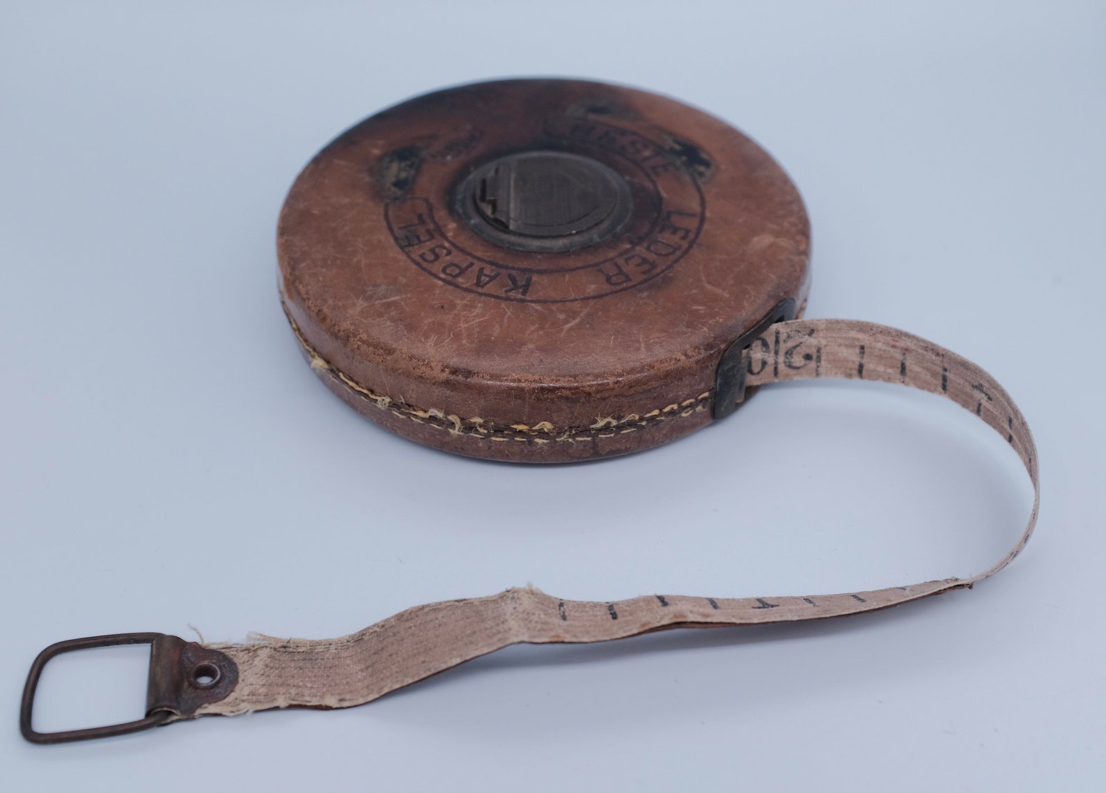 MASSI Measuring Tape, Beste Leder Kapsel by Massi, Made in German ...