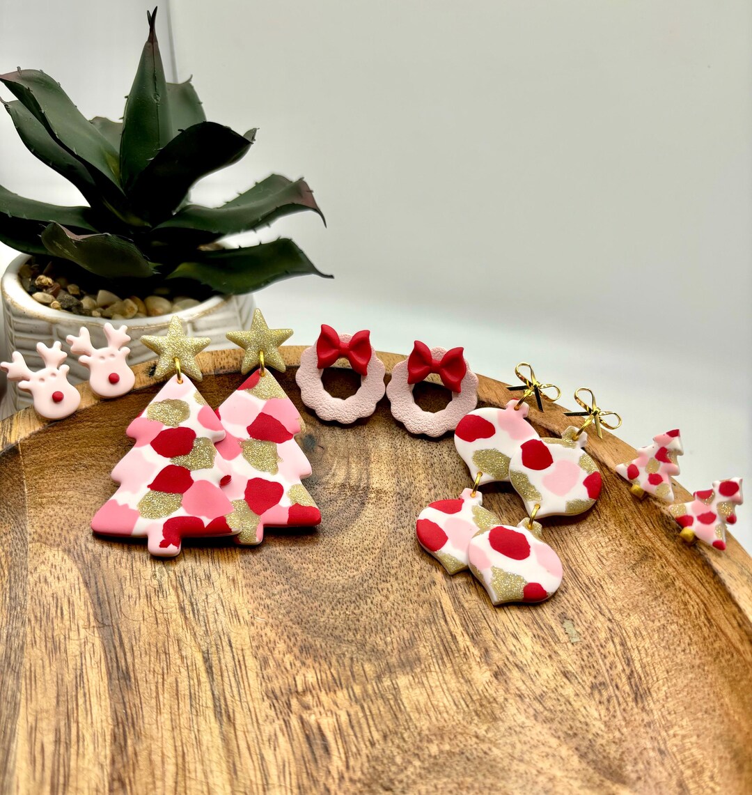 The Cindy Lou Christmas | Polymer Clay Earrings | - Etsy