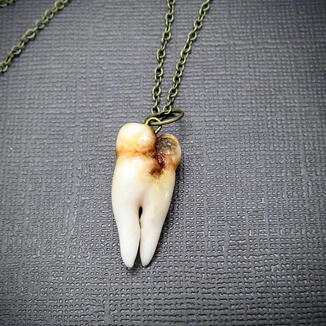 Creepy Molar Necklace - Etsy