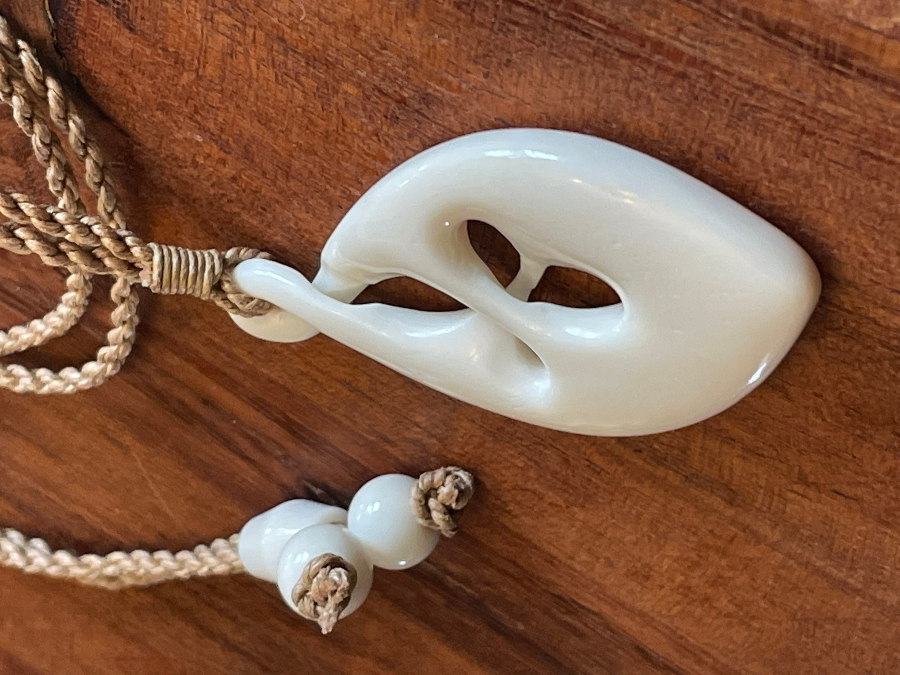 Unique Traditional Polynesian Hand Carved Solid Bone Pikura (infinity ...