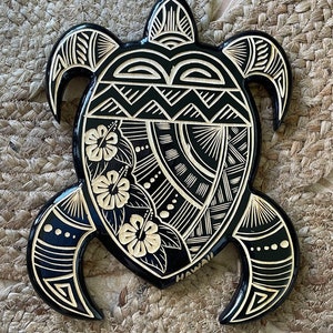 Hand Carved Sea Turtle Plaque – Polynesian Hibiscus Wood Wall Art - Etsy