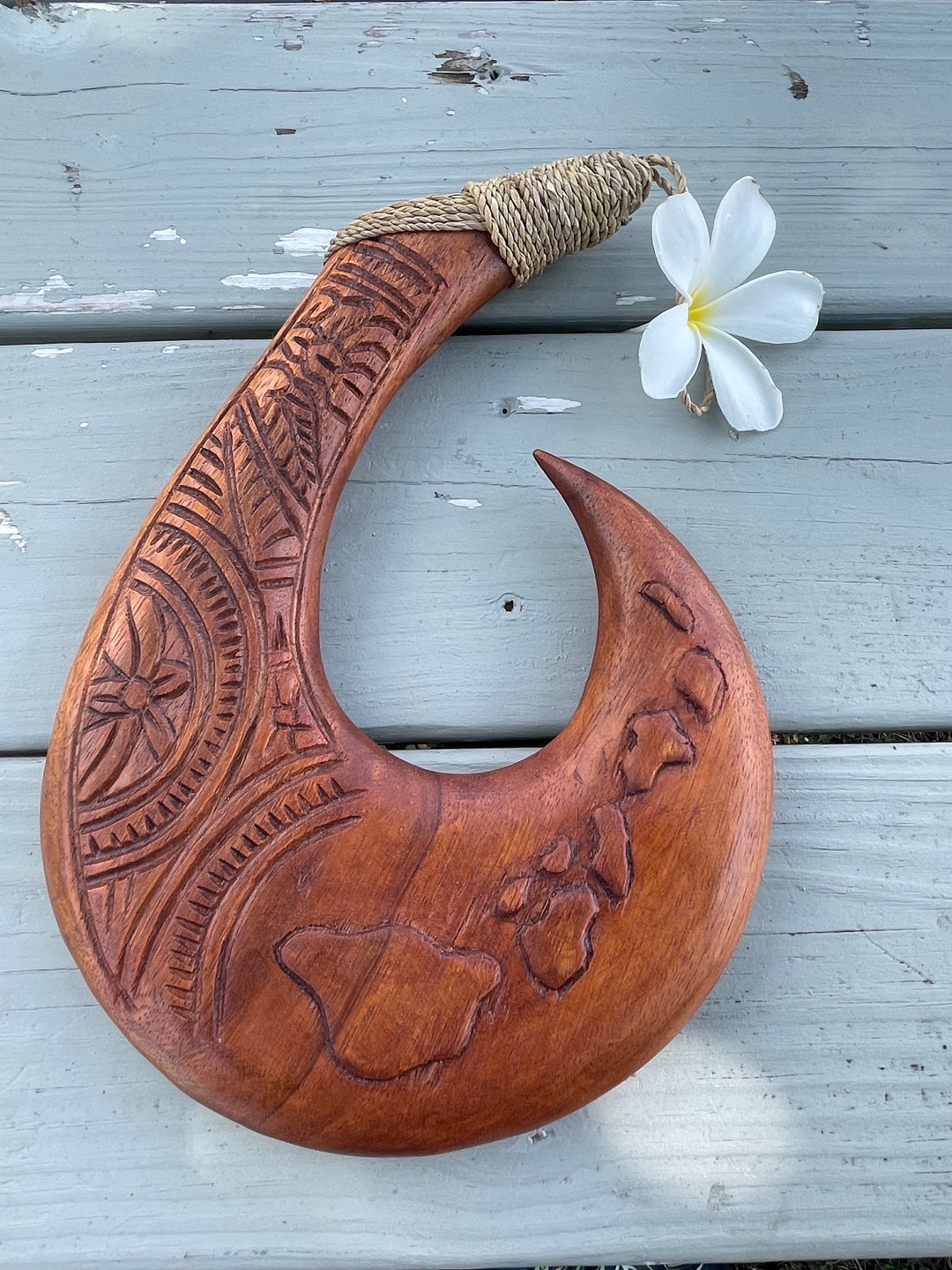 Amazingly Detailed Solid Sea Hibiscus Wood- Hand-carved Makau With Map ...