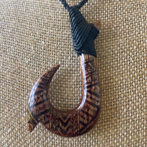 Handsomely Hand Carved Koa Wood Hawaiian Makau (fish Hook) Necklace ...