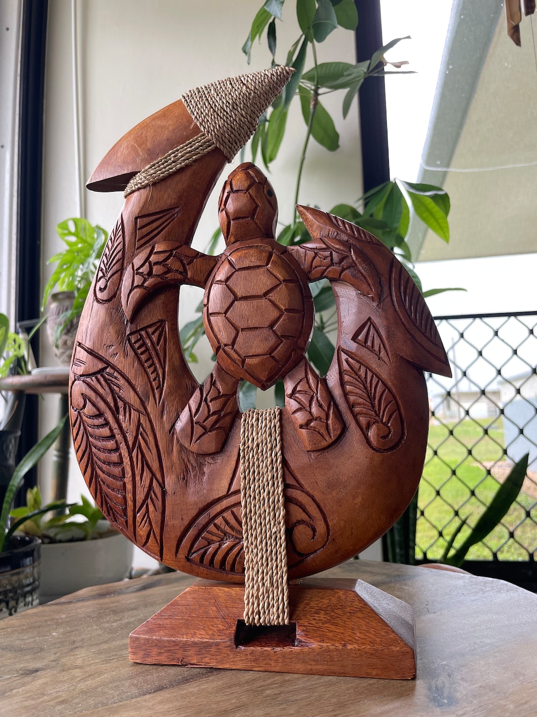 Amazingly Detailed Solid Sea Hibiscus Wood- Hand-carved Makau With Honu ...