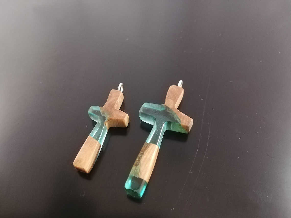 Handmade Unique Pair of Crosses With Wood, Epoxy Resin and Green the ...