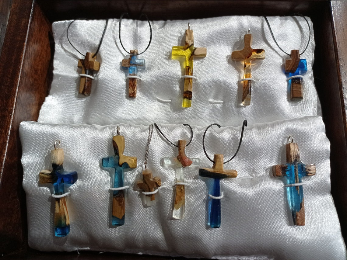 Handmade Unique Pair of Crosses With Wood, Epoxy Resin and Green the ...