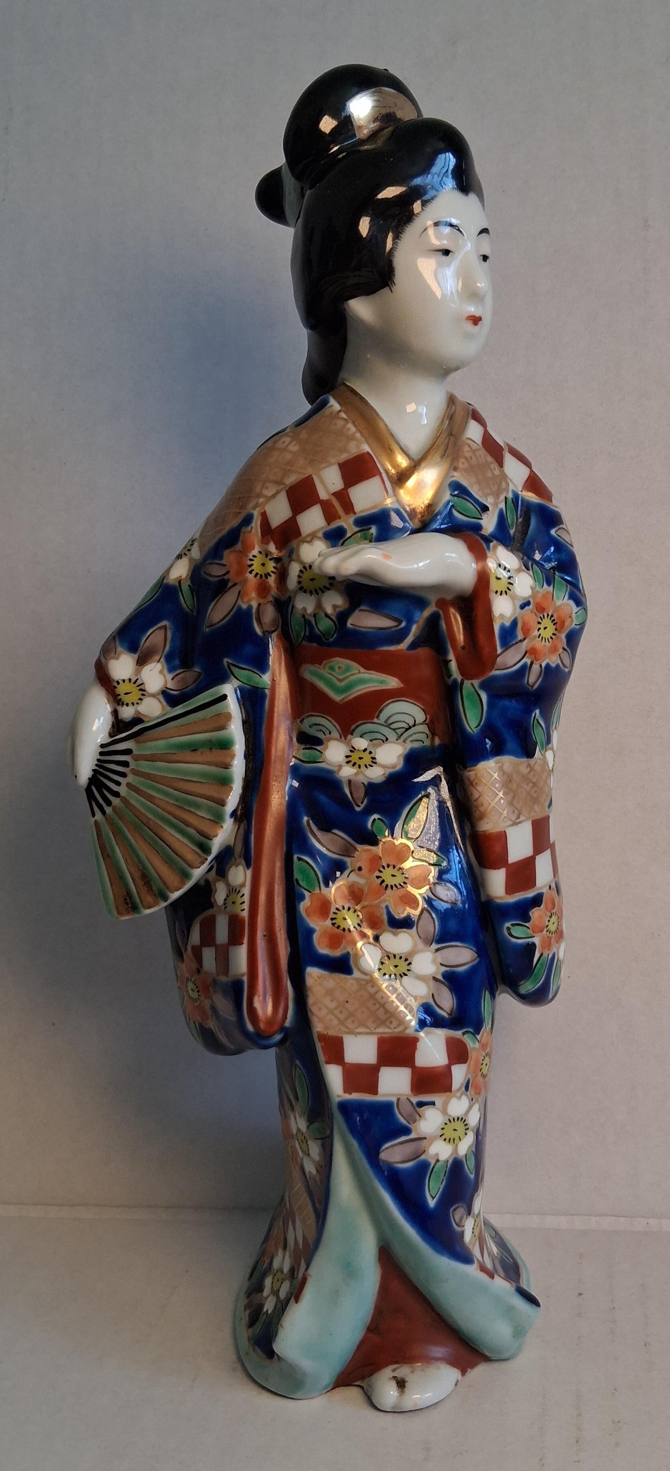 12" Japanese Porcelain Geisha Figurine Imari Style Blue Floral Kimono ...
