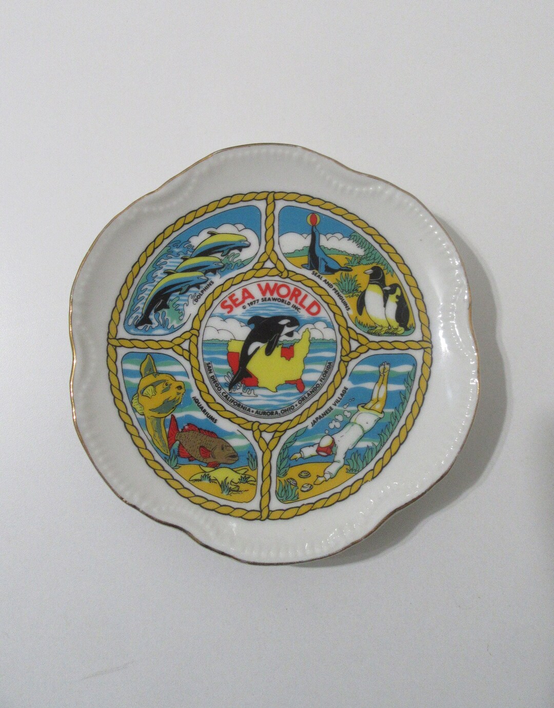Vintage 1970's Sea World Souvenir Plate Vintage Souvenir Sea World ...