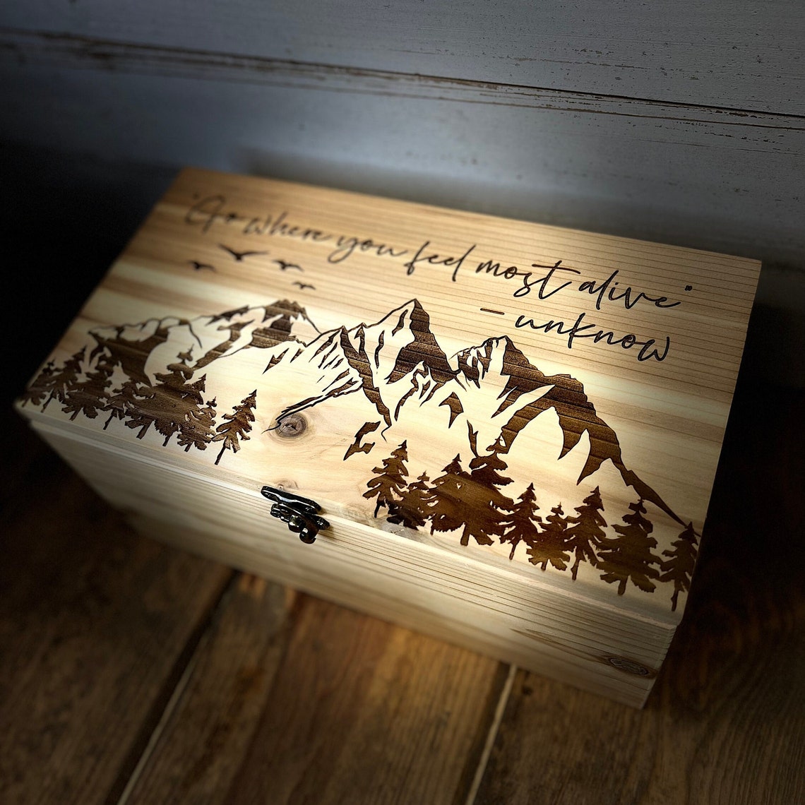 Large Box Mountain Scene Memento Gift Box - Etsy