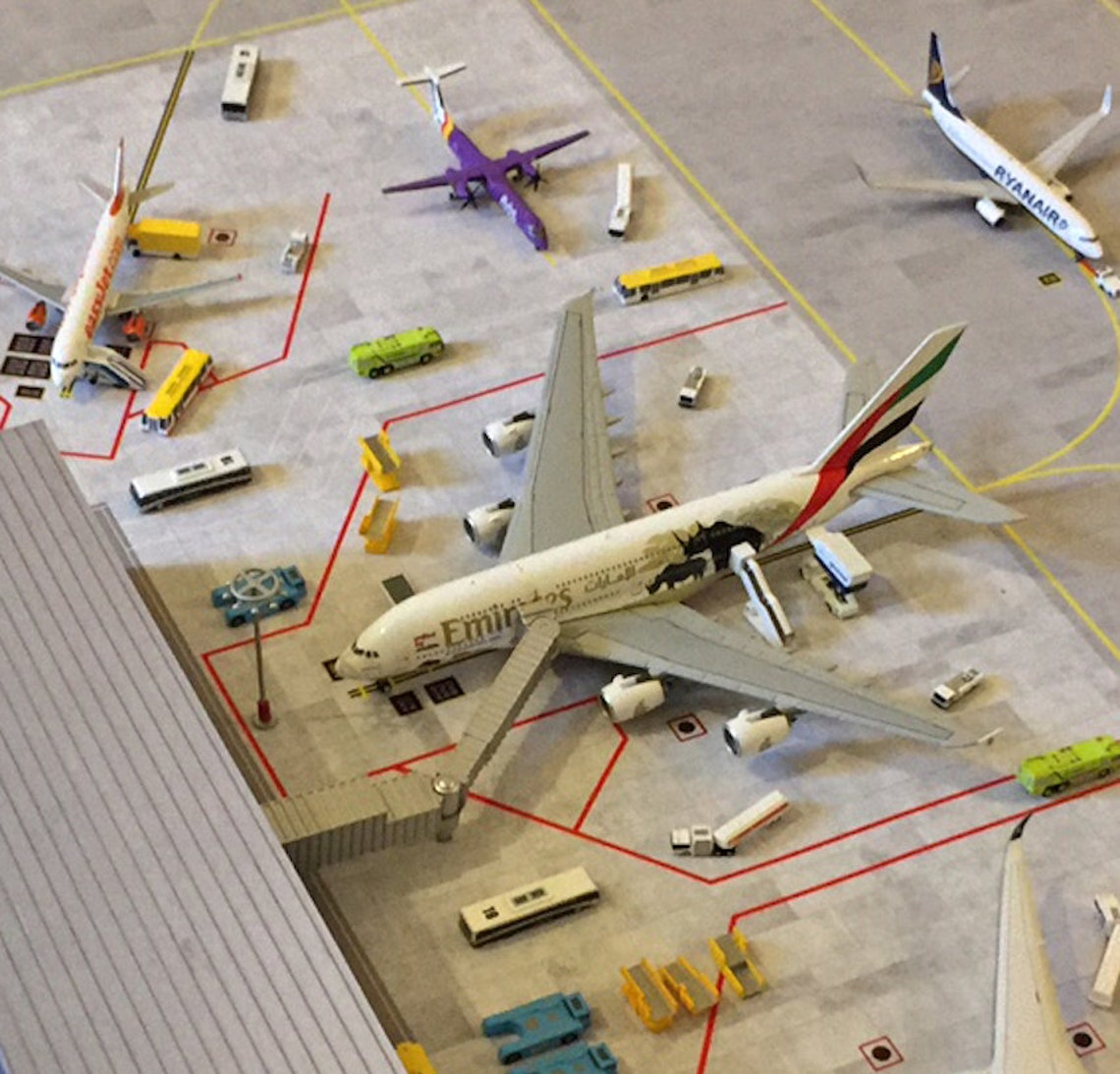 Model Airport layout sheet for 1/400 and 1/500 Scale model | Etsy