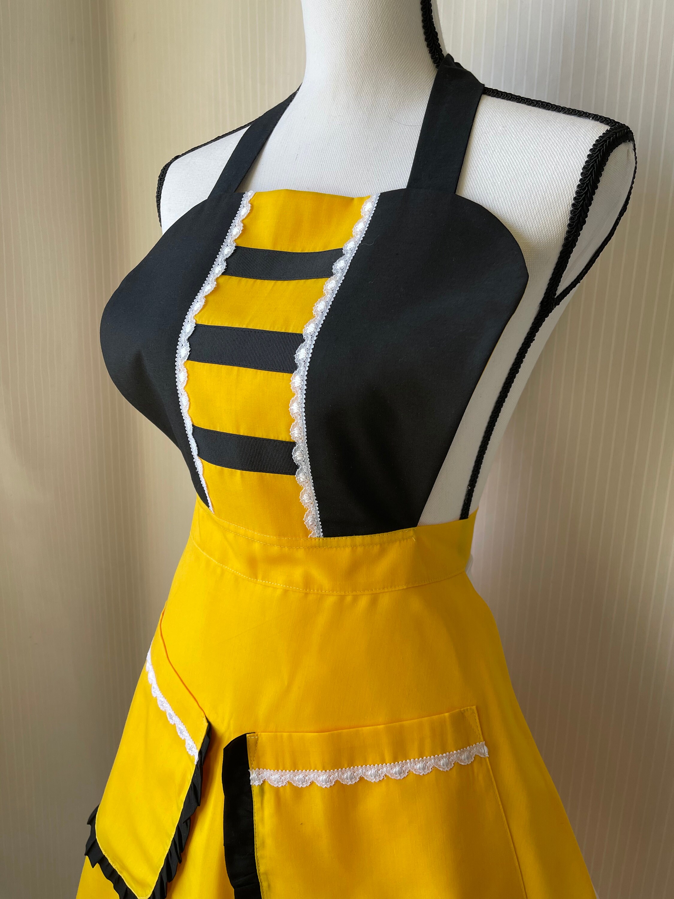 Bumblebee Style Vintage Style Apron With Pockets-long - Etsy