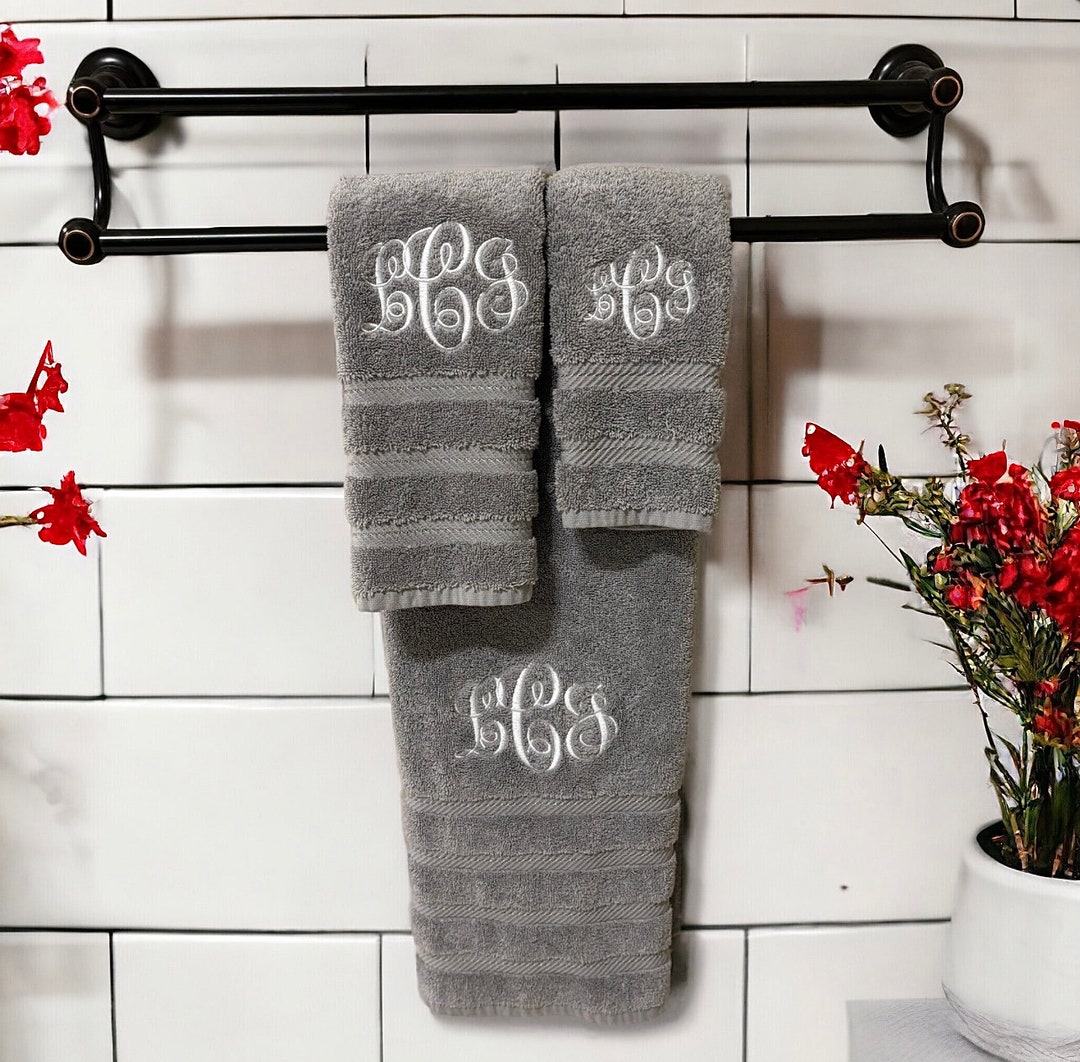 Monogram Towel Set /personalized Bath Towel Set/ Graduation Gift ...