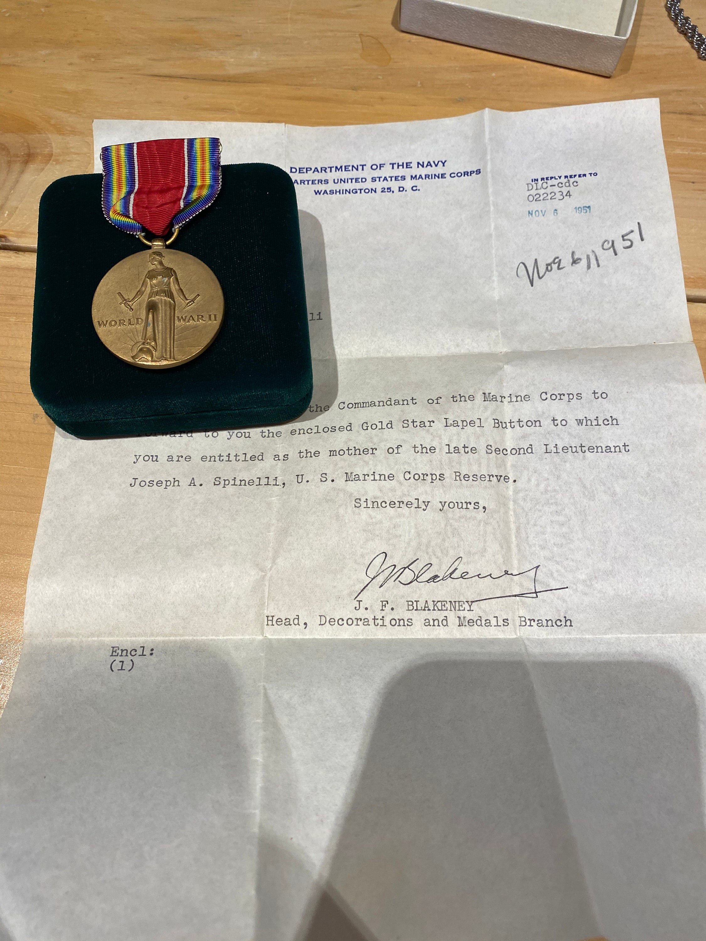 World War II Gold Star Lapel Button Mother’s Medal - Etsy