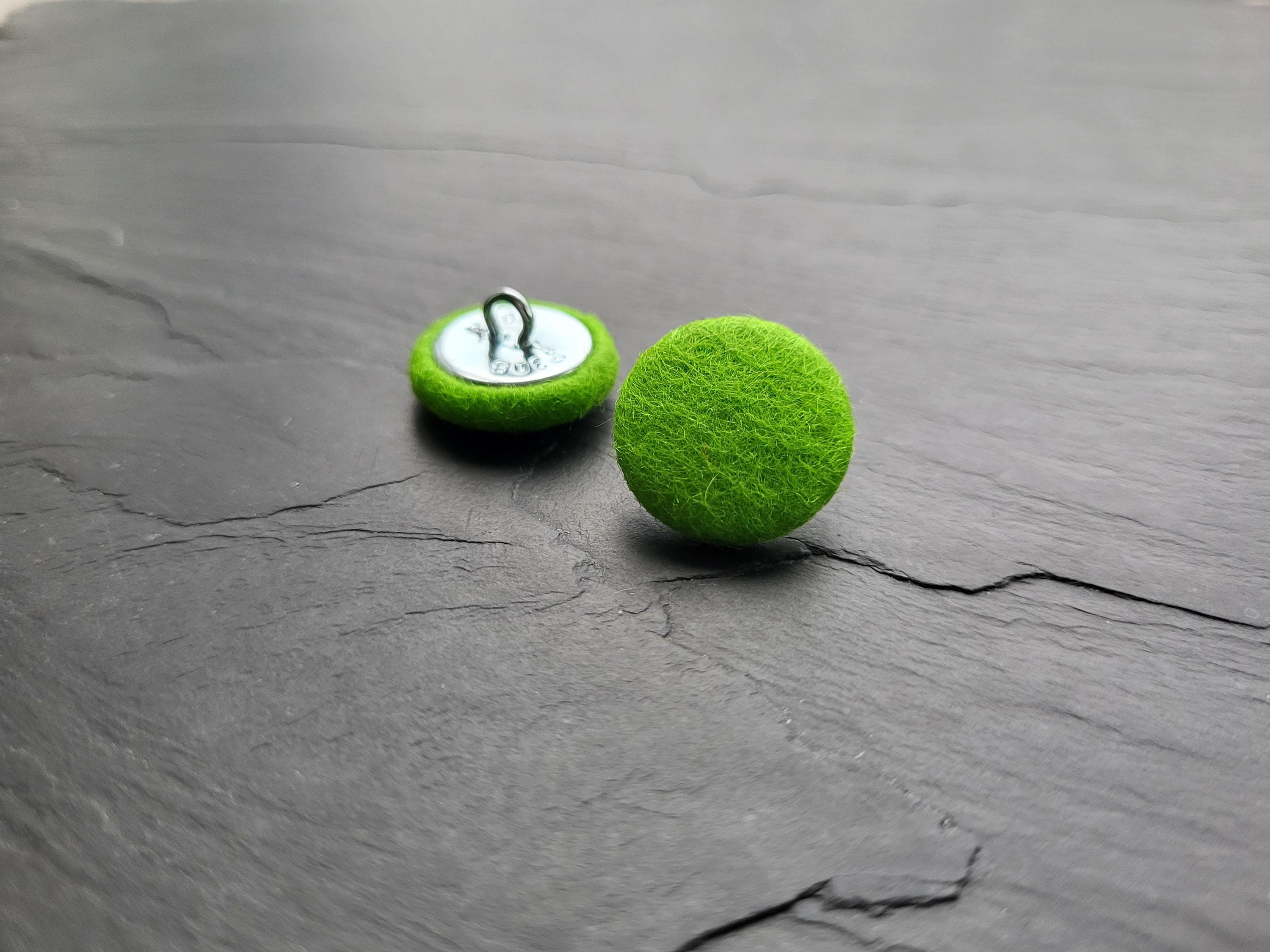 Green Felt Buttons 100% Wool Hand Covered 23mm Metal Shank Buttons 80 ...