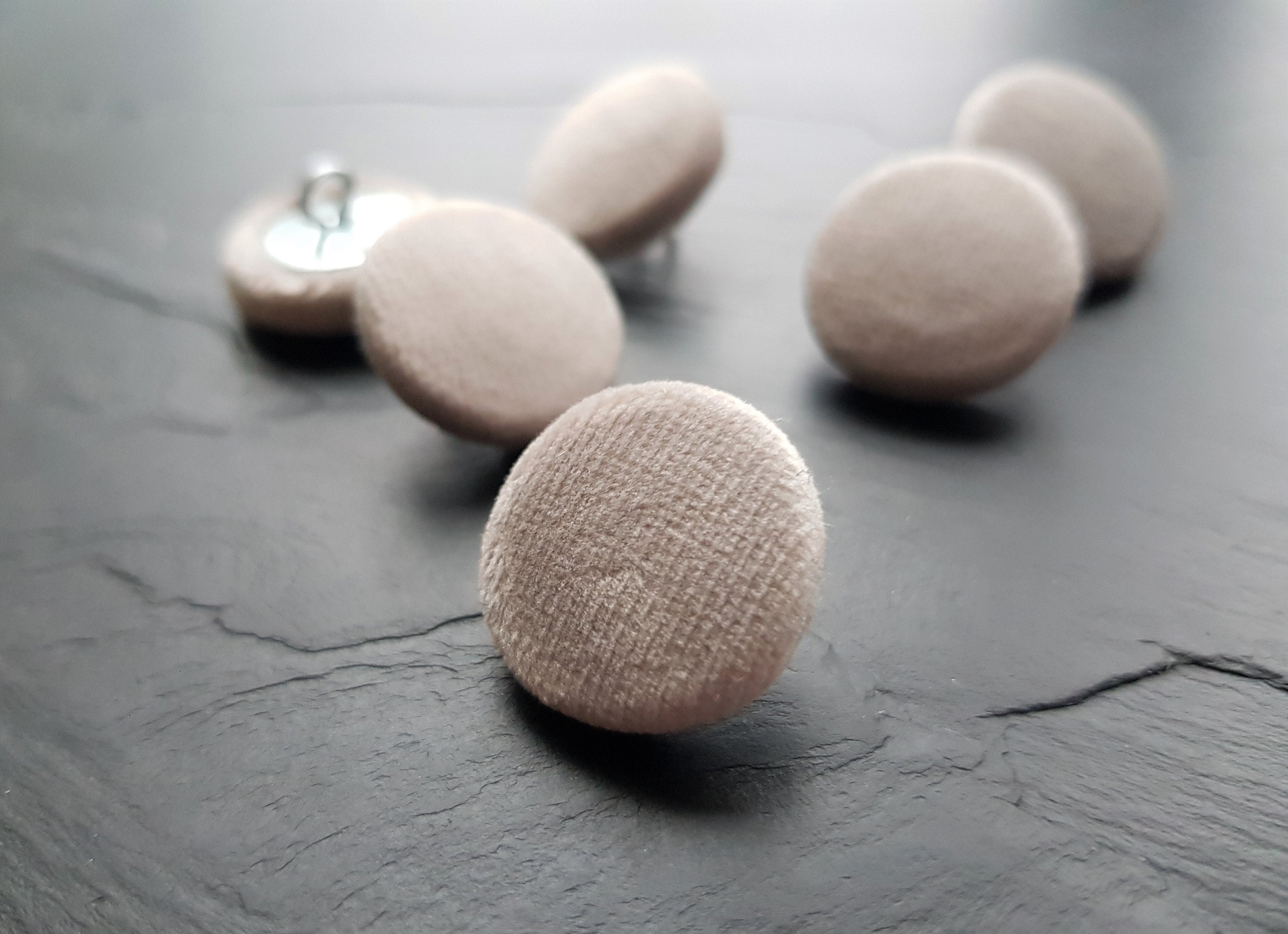 Light grey velvet buttons hand covered buttons 19mm or 25mm | Etsy