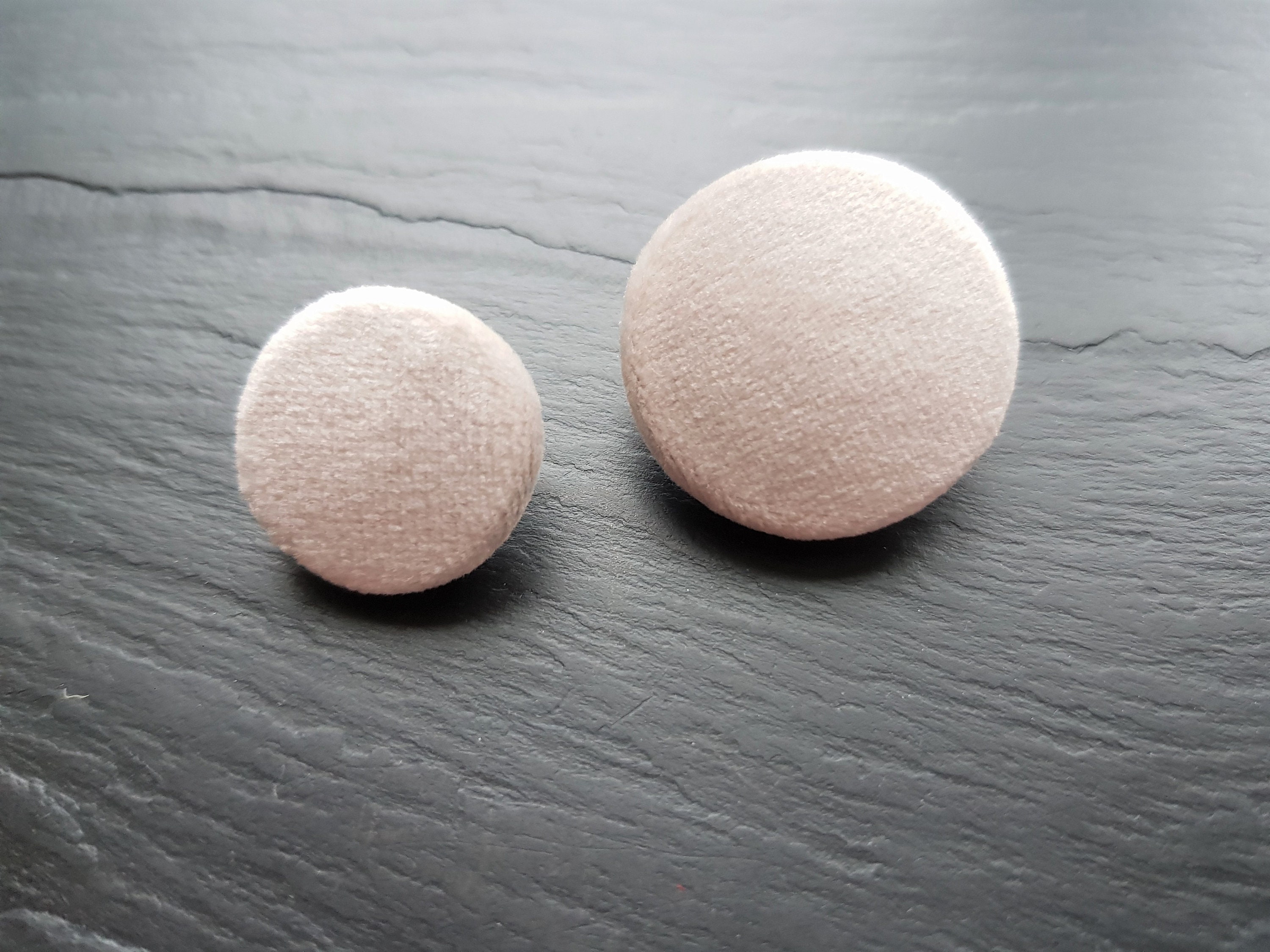 Light grey velvet buttons hand covered buttons 19mm or 25mm | Etsy