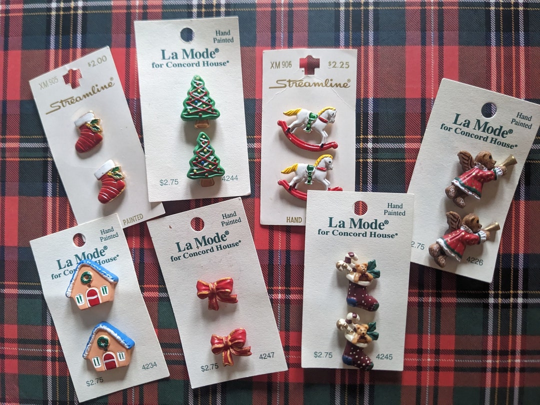 Christmas Novelty Buttons - Vintage and Hand Painted - Etsy