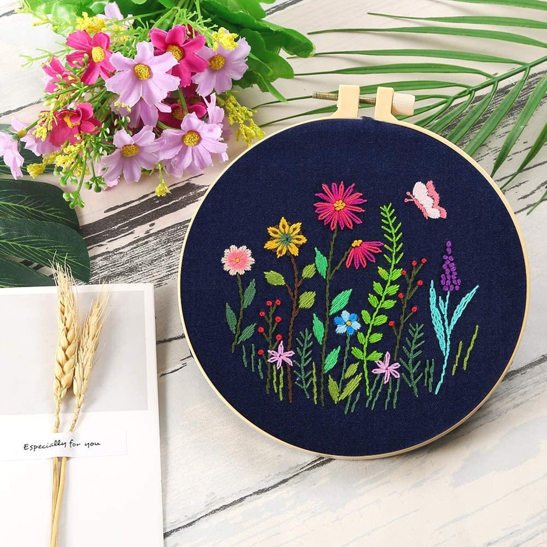 Craft Kits - Embroidery Starter Kit W/ Floral Pattern and Instructions ...