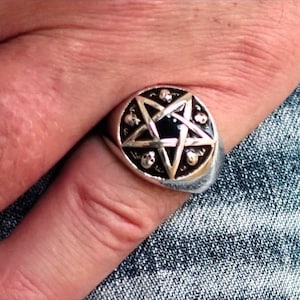 Sterling Silver Occult Symbol Ring Pentagram and 5 Celtic Skulls With ...