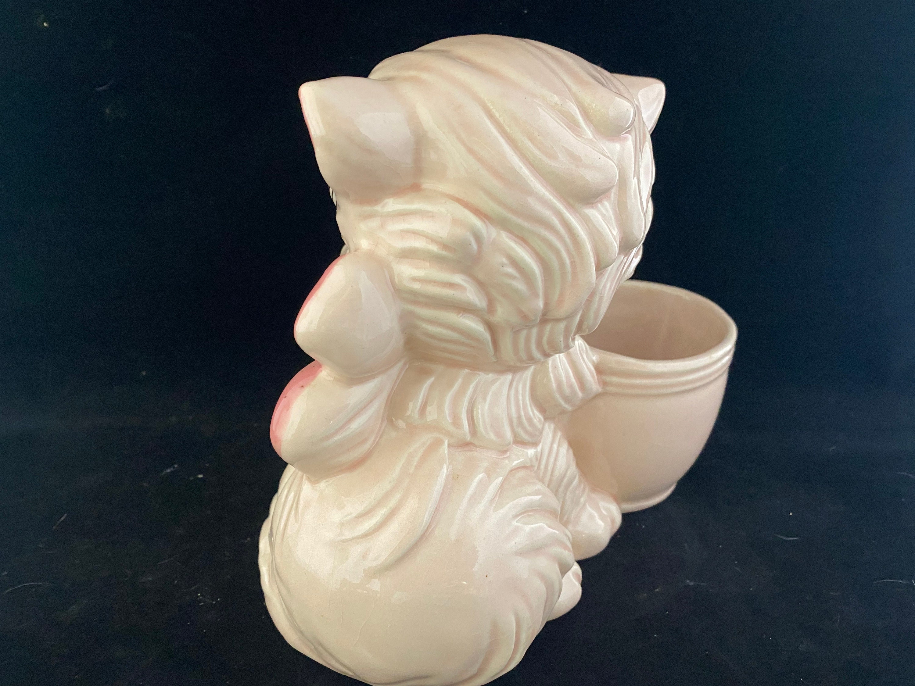 Hull / Hull Art Pottery / Hull Art Pottery Pink Kitten Planter / Pink ...