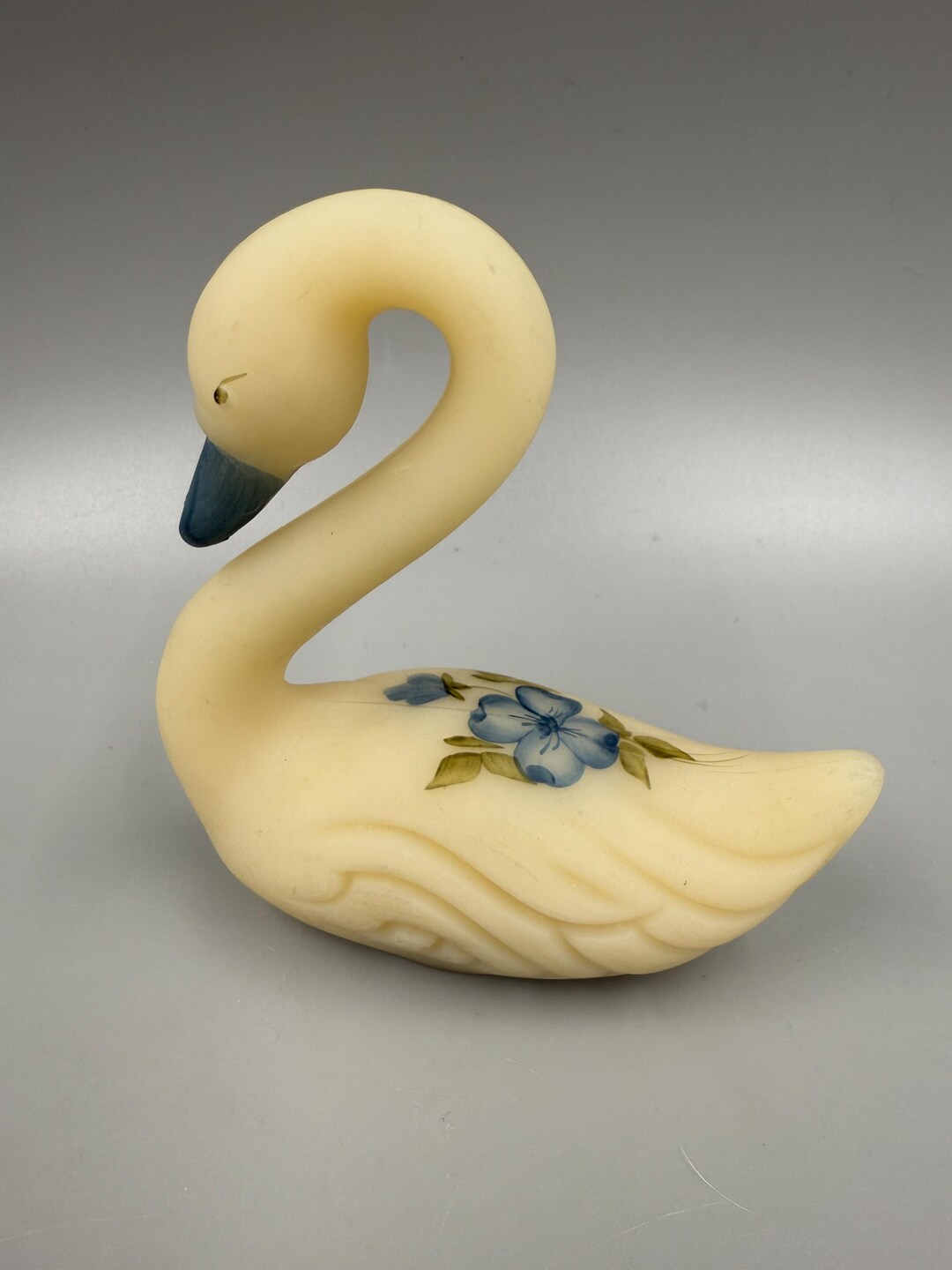 Fenton / Vintage Fenton / Fenton Hand Painted Artist Signed Swan ...