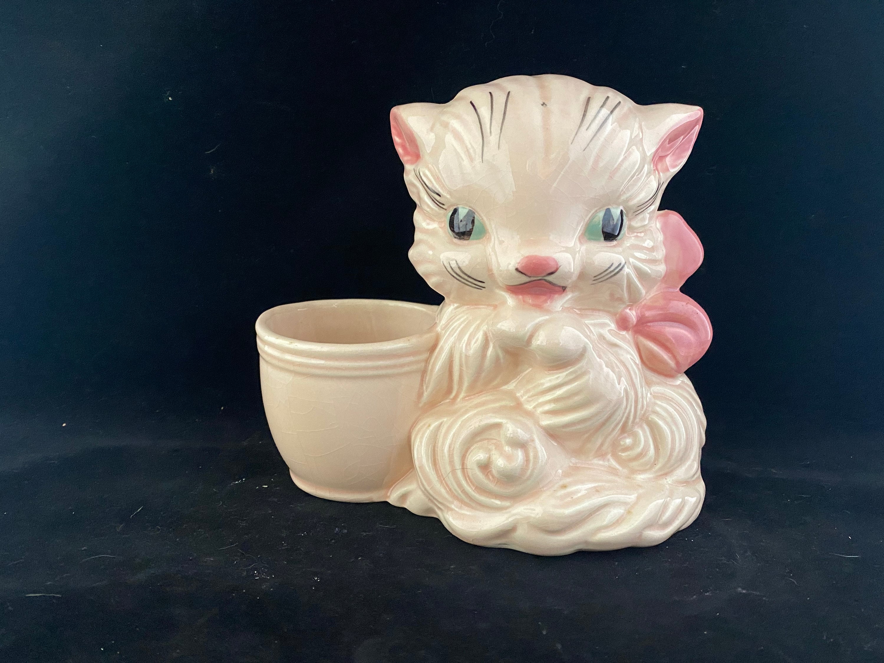 Hull / Hull Art Pottery / Hull Art Pottery Pink Kitten Planter / Pink ...