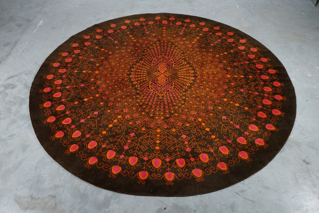 From the 70's Round Peacock Rug in Shades of Brown and Pink - Etsy