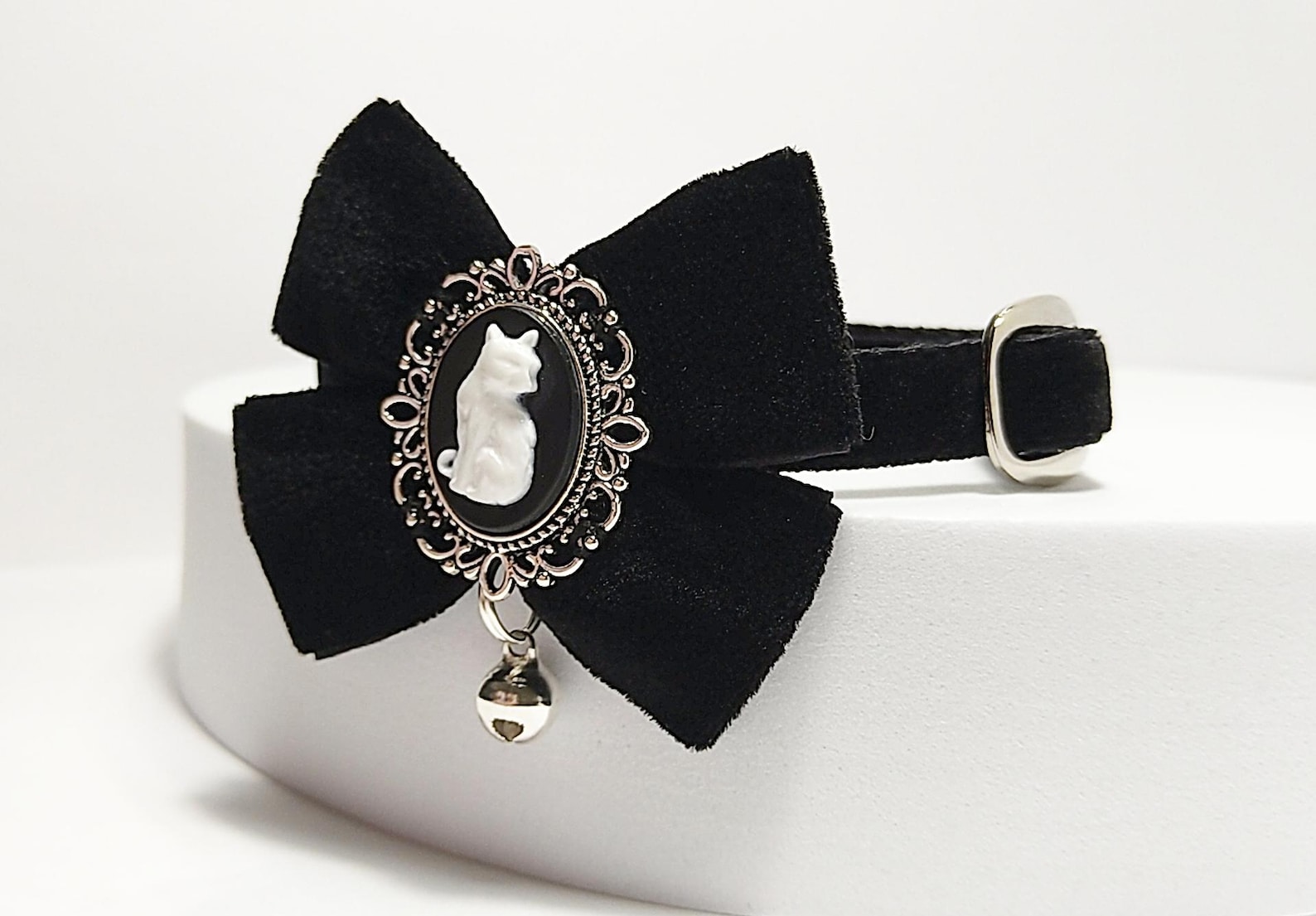 Velvet Bow Cat Collar: Gothic Victorian Pet Collar With Rhinestone ...