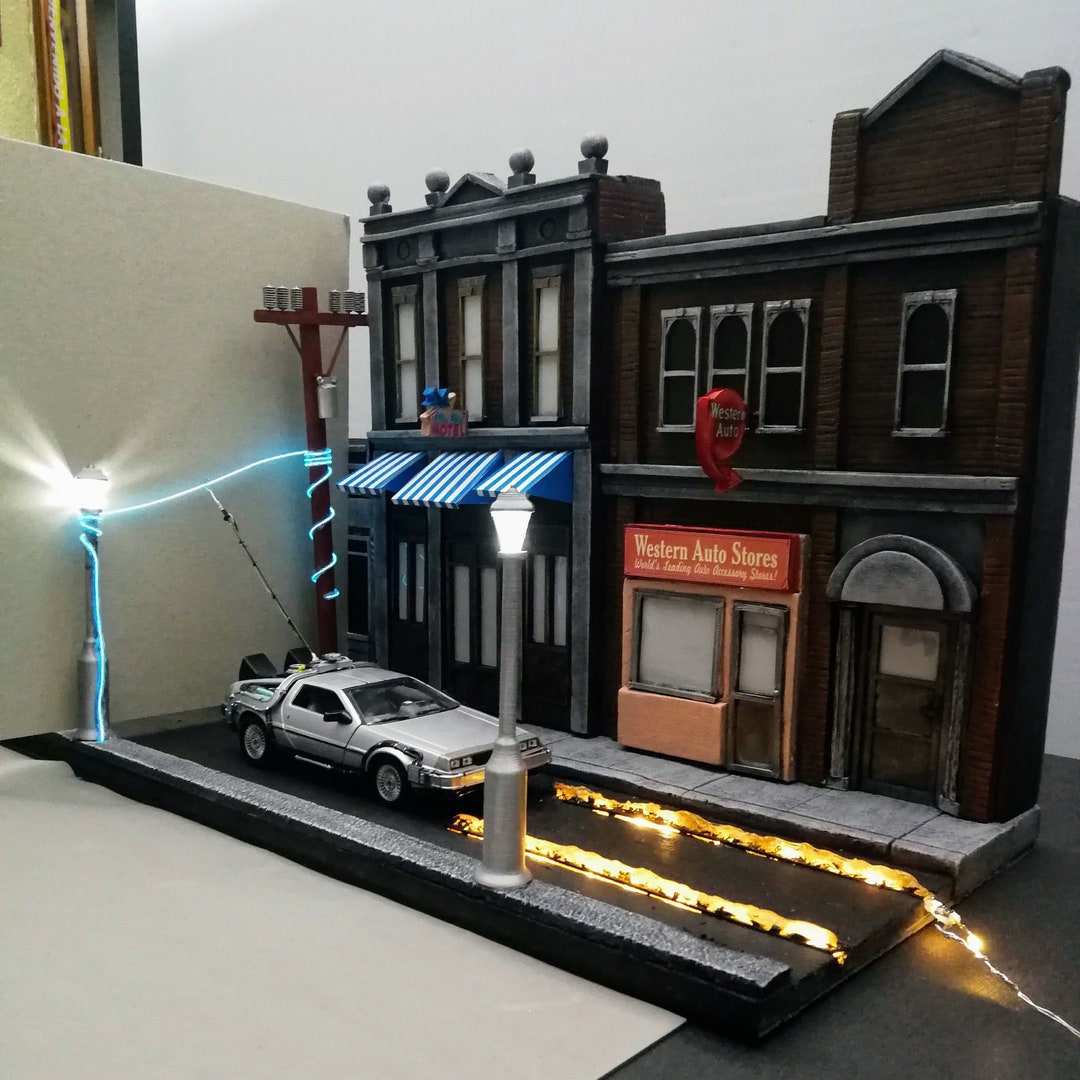 Back to the Future 1:24 Scale Diorama - Etsy