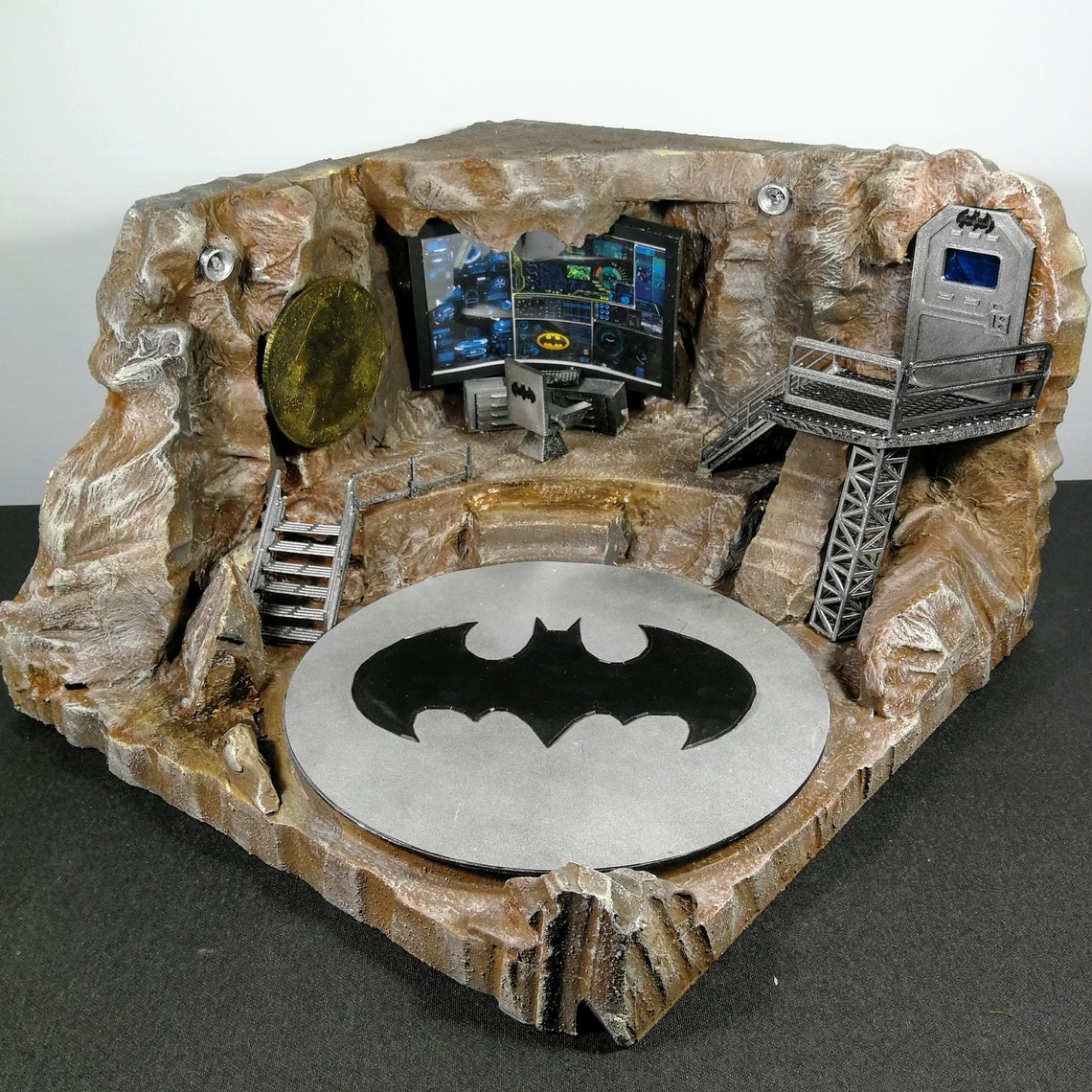 Batman's Batcave Diorama 1:24 Scale - Etsy