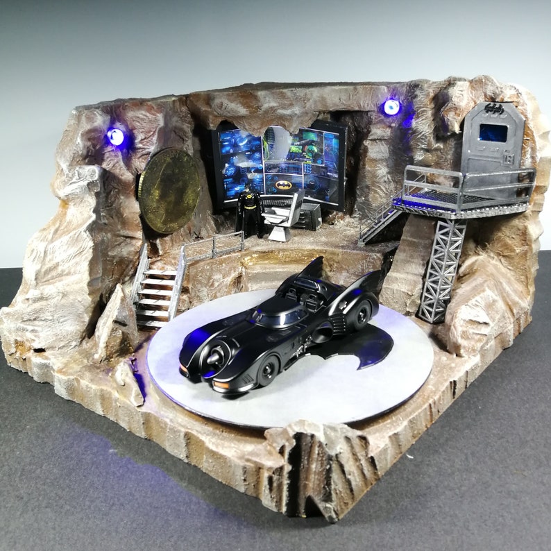 Batman's Batcave Diorama 1:24 Scale - Etsy