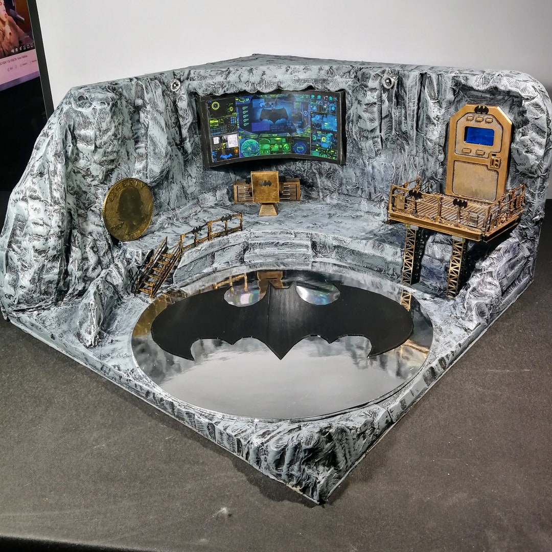 Batman's Batcave Diorama 1:24 Scale - Etsy