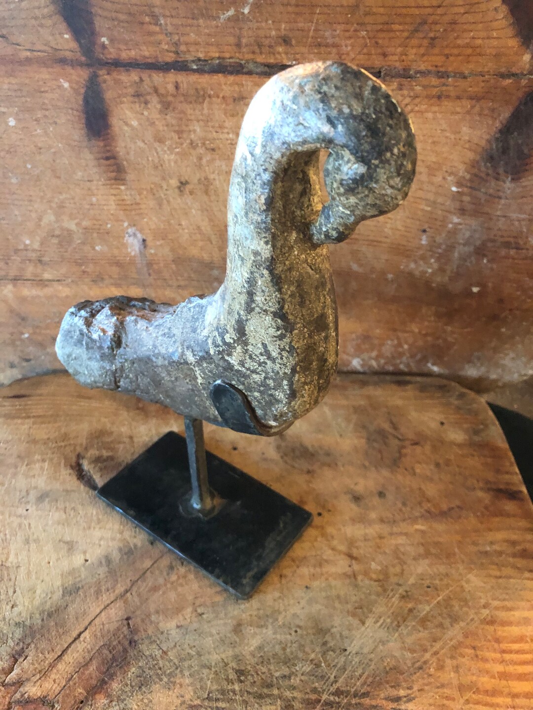 Carved Stone Bird Statue on Metal Stand. Beautiful Chippy - Etsy