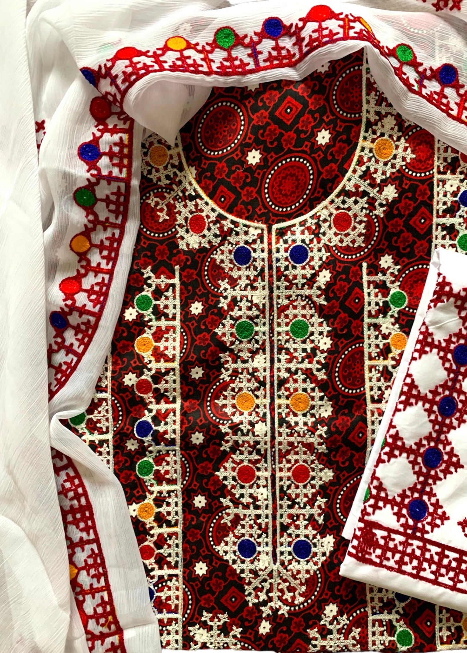Sindhi Ajrak Lawn Cotton Suit: Embroidered Pakistani Unstitched 3-piece ...